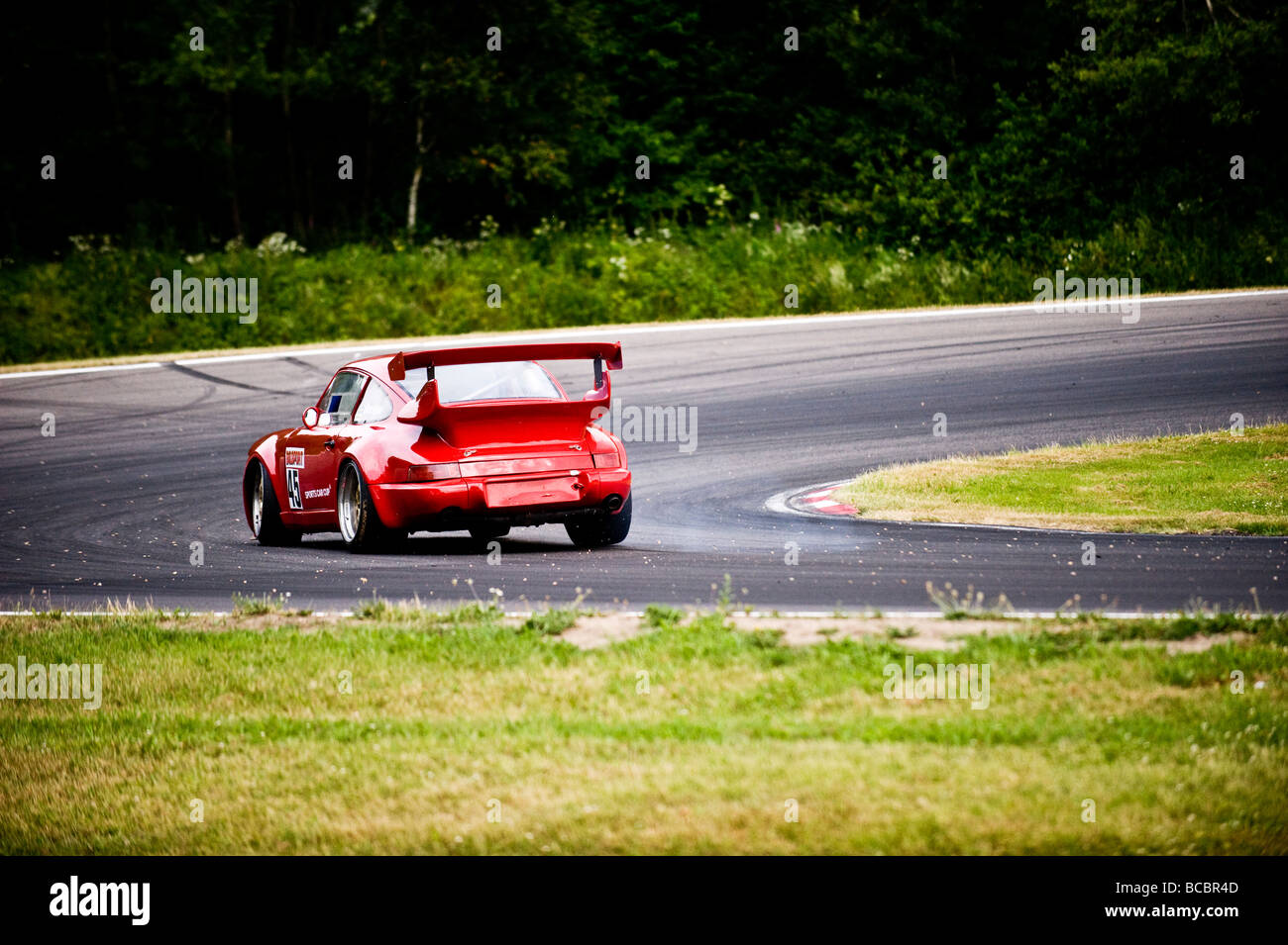 Schnelles auto -Fotos und -Bildmaterial in hoher Auflösung – Alamy