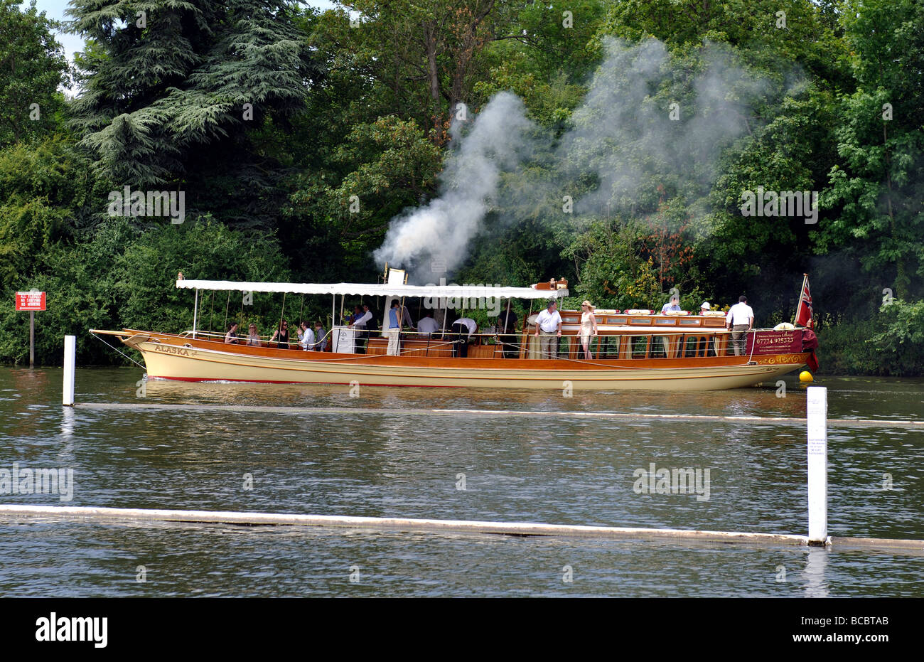 Alaska flussboot -Fotos und -Bildmaterial in hoher Auflösung – Alamy