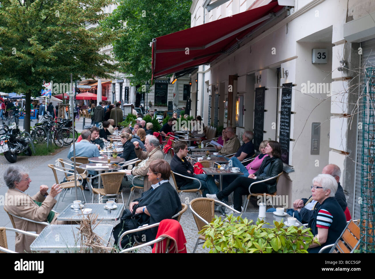 Prenzlauer Berg Cafe Stockfotos und -bilder Kaufen - Alamy