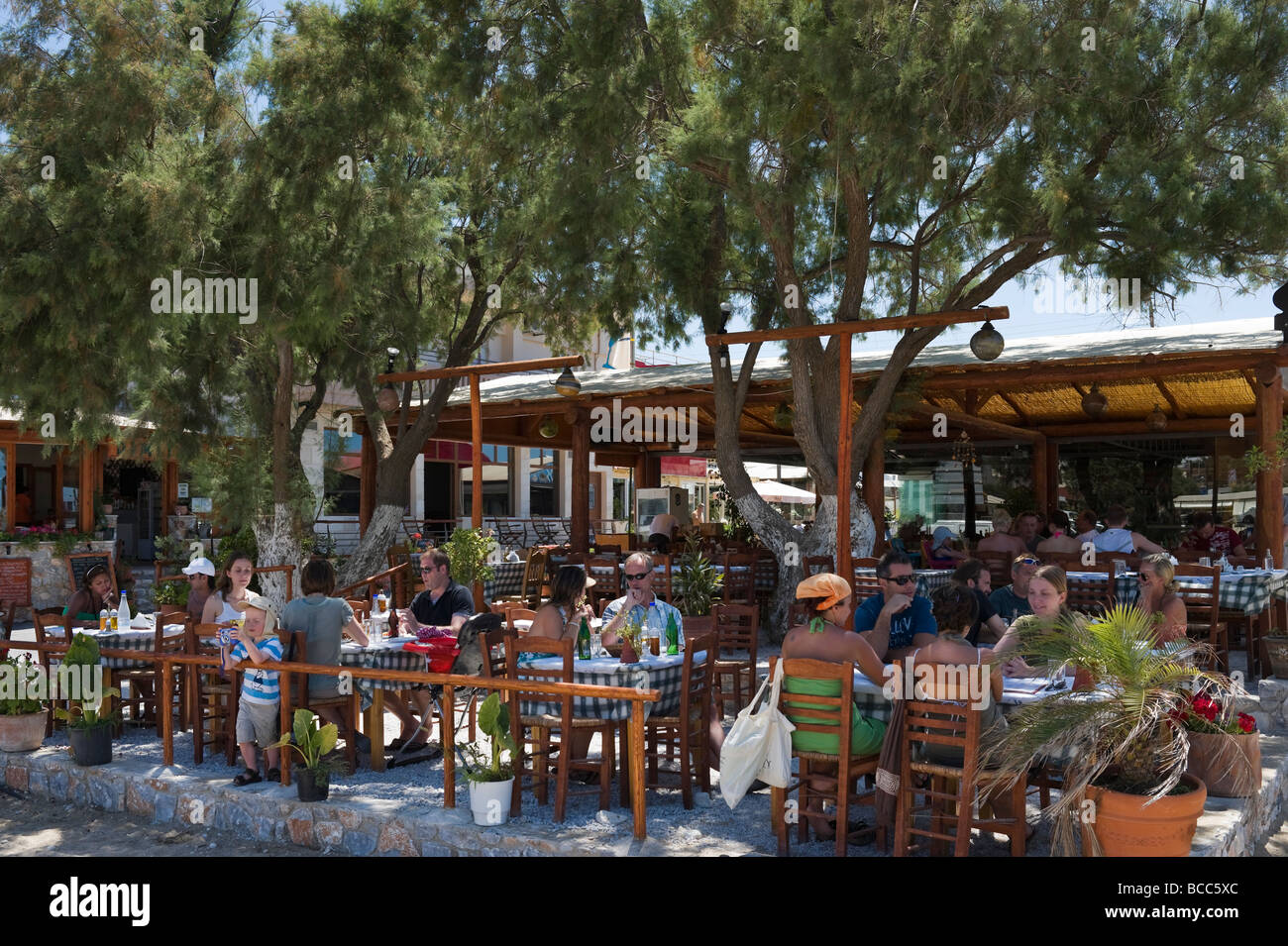 Taverna Crete Stockfotos und -bilder Kaufen - Alamy