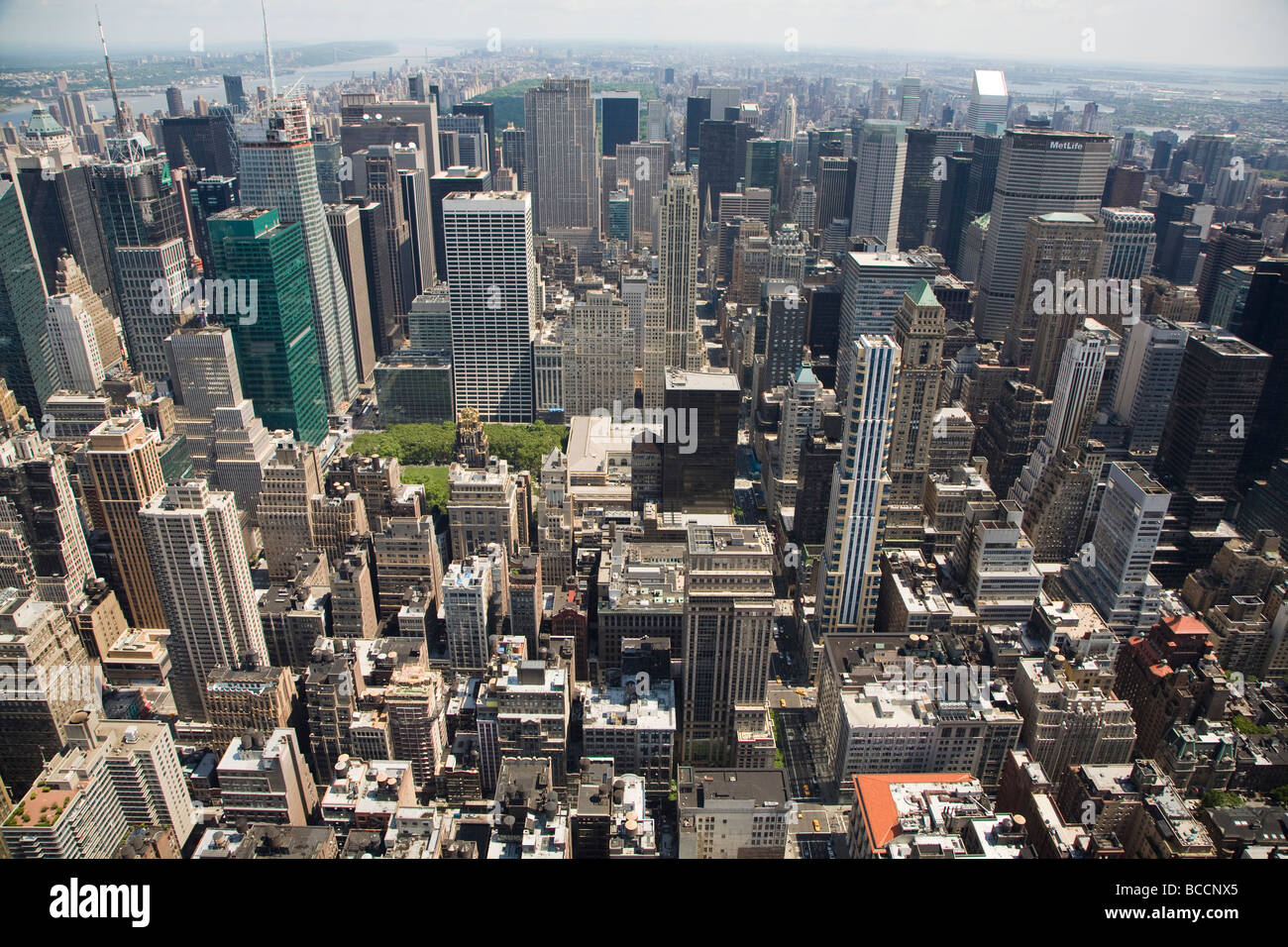 Aerial Panoramablick über upper Manhattan von oben Empire State Building, New York ...