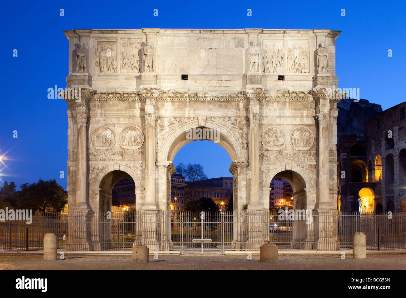 Konstantinsbogen reliefs -Fotos und -Bildmaterial in hoher Auflösung ...