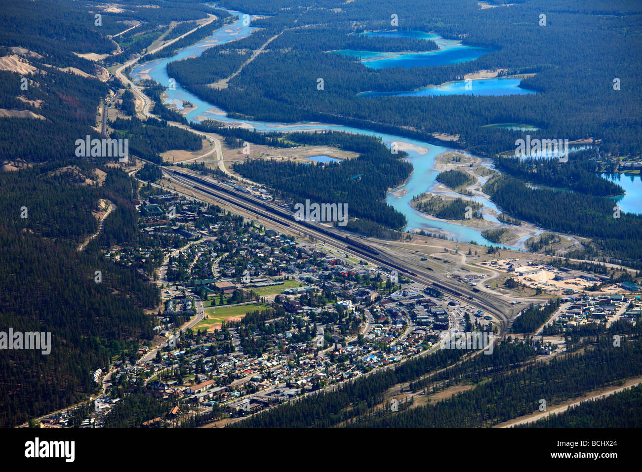 Aerial of jasper national park -Fotos und -Bildmaterial in hoher ...