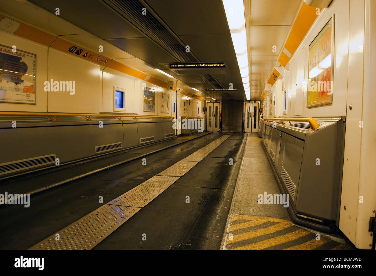 Inside eurotunnel shuttle -Fotos und -Bildmaterial in hoher Auflösung ...