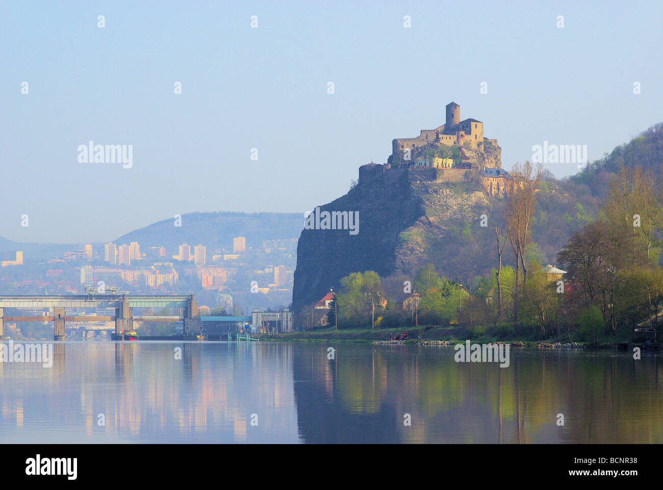 Strekov castle -Fotos und -Bildmaterial in hoher Auflösung – Alamy