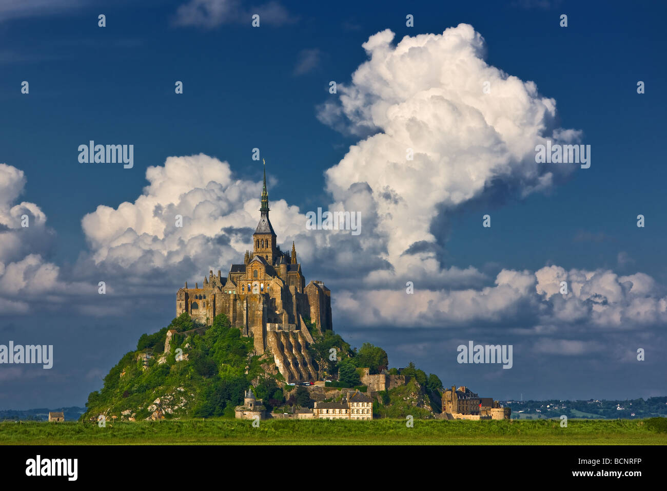 Kloster von mont saint michel -Fotos und -Bildmaterial in hoher ...