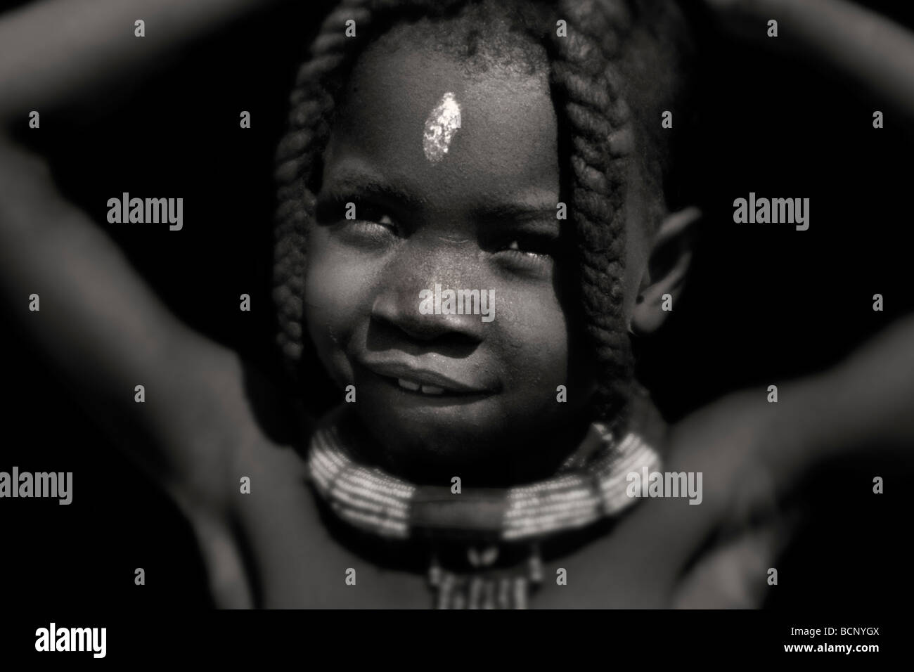 Himba girls opuwo -Fotos und -Bildmaterial in hoher Auflösung – Alamy