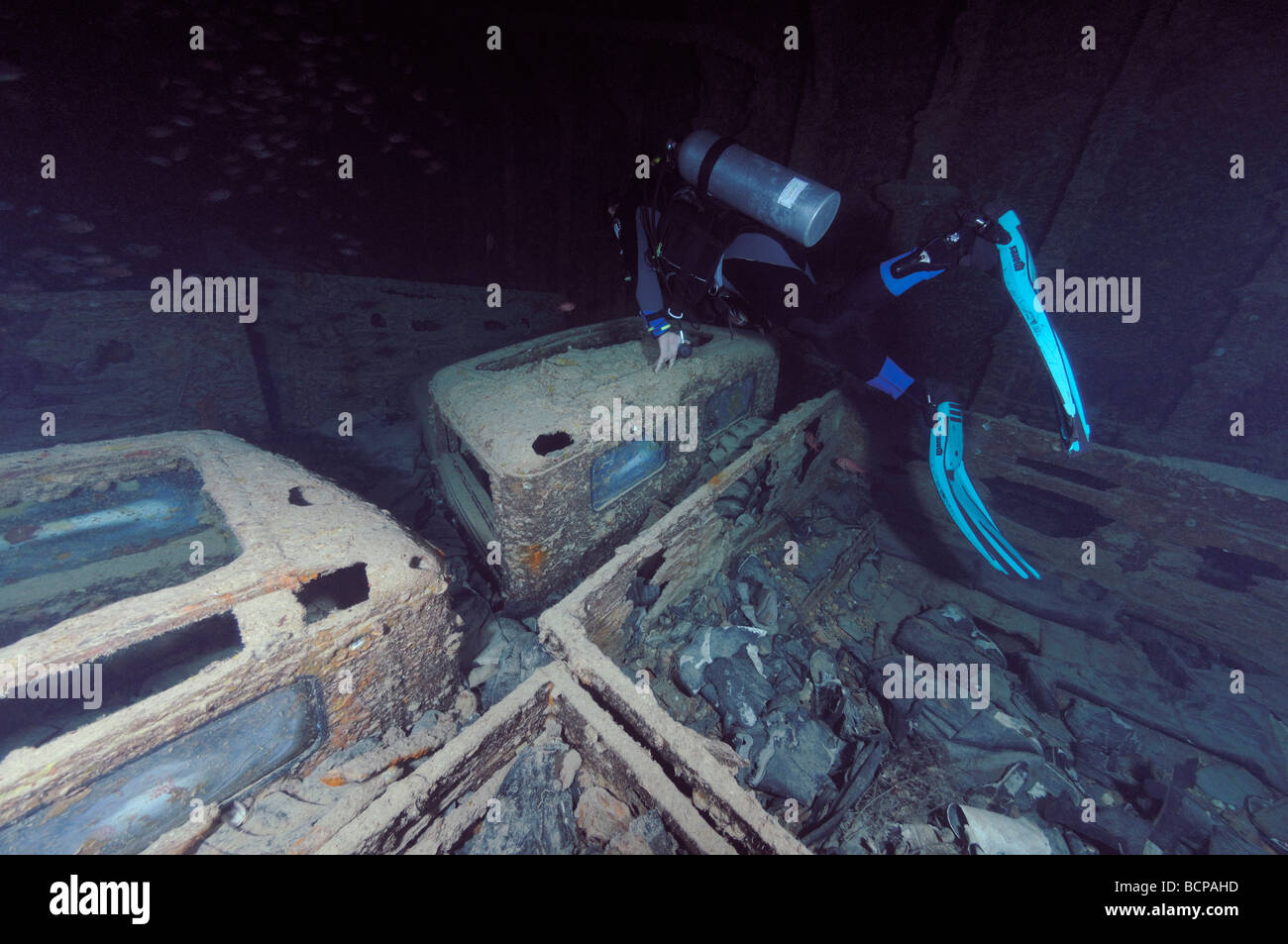 Kriegsmaterial liegt rosten im Frachtraum die Thistlegorm, im Roten ...