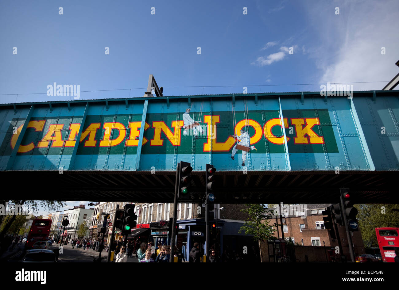 Camden lock bridge -Fotos und -Bildmaterial in hoher Auflösung – Alamy
