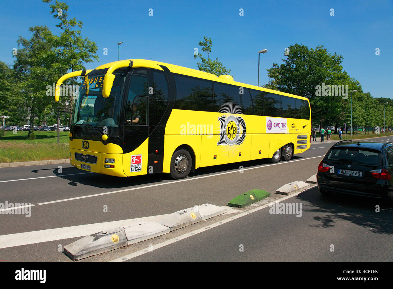 Borussia dortmund badge -Fotos und -Bildmaterial in hoher Auflösung – Alamy