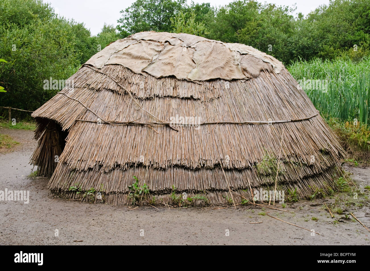 Steinzeit haus -Fotos und -Bildmaterial in hoher Auflösung – Alamy