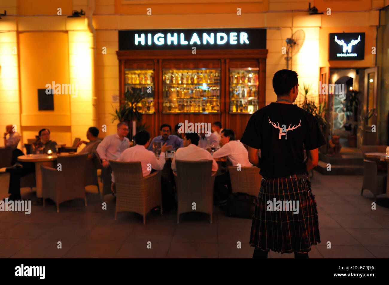 Highlander-Whisky-Bar, Singapore SIN Stockfotografie - Alamy