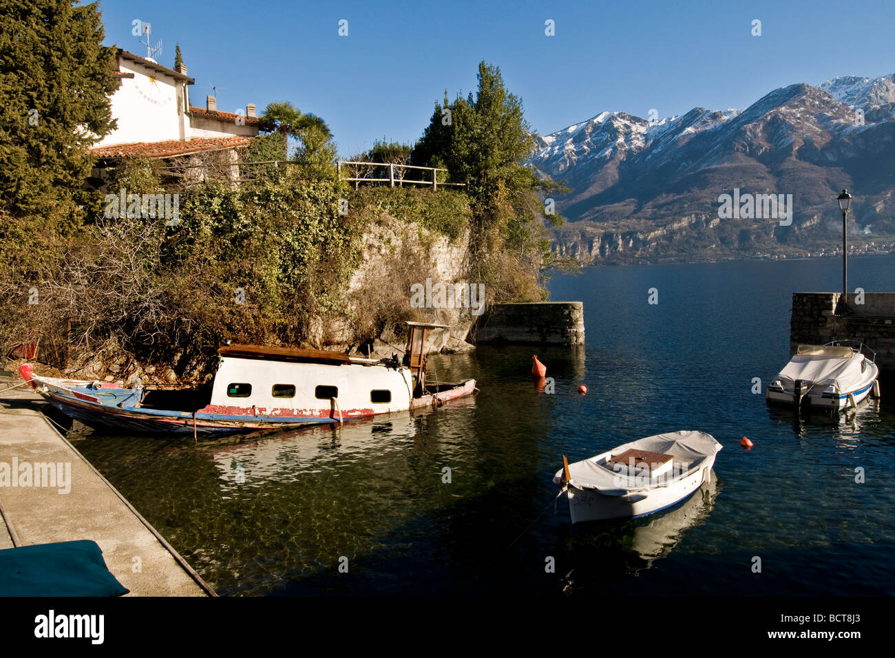 Boats lake como lecco italy -Fotos und -Bildmaterial in hoher Auflösung ...