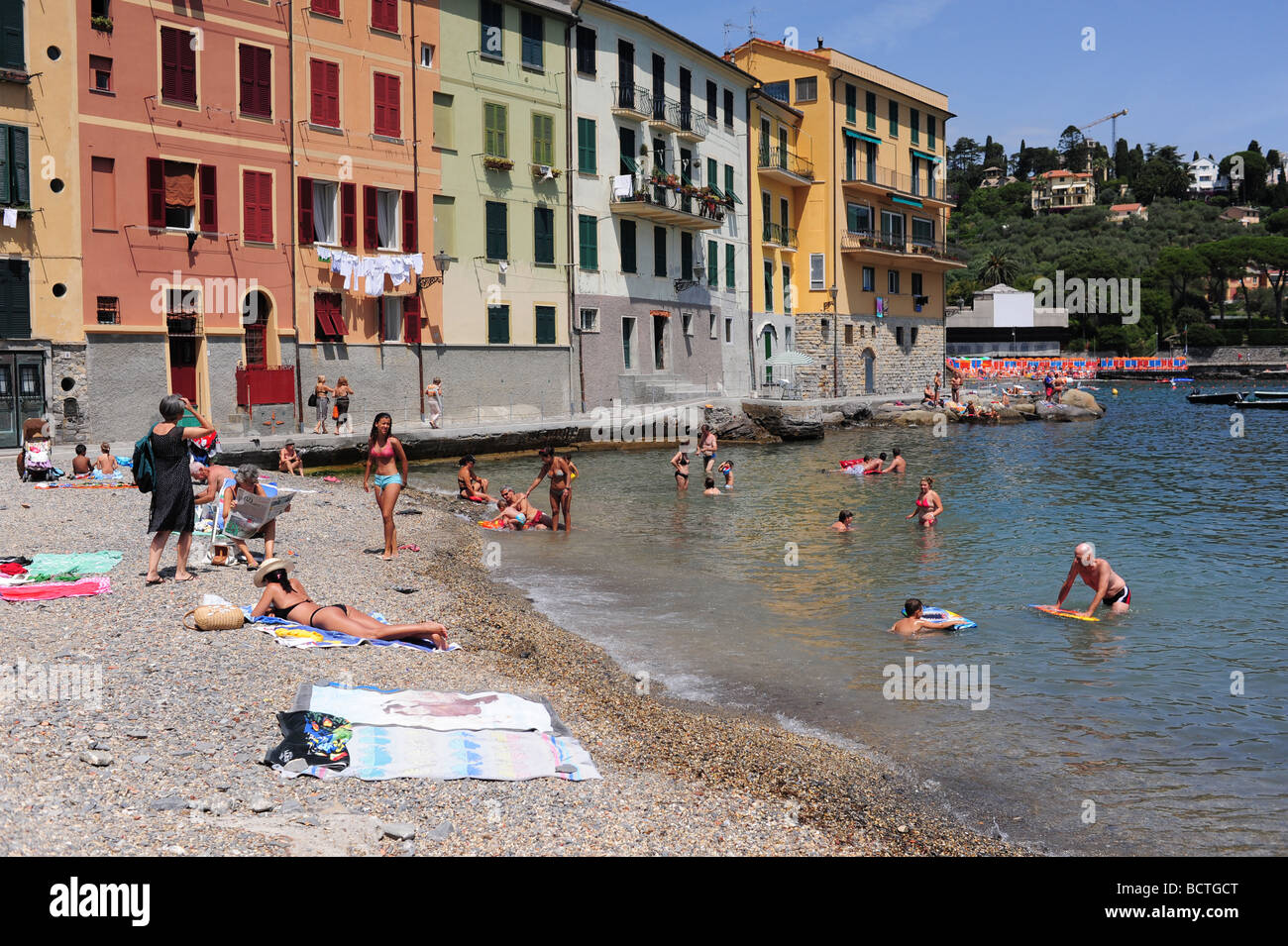 Rapallo beach -Fotos und -Bildmaterial in hoher Auflösung – Alamy