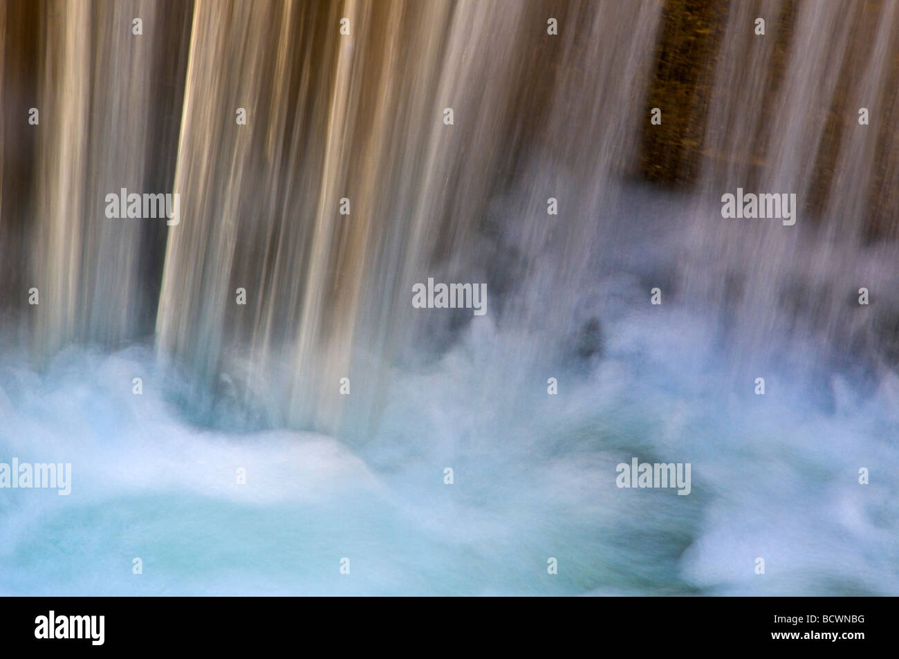 Rauschende kaskaden -Fotos und -Bildmaterial in hoher Auflösung – Alamy