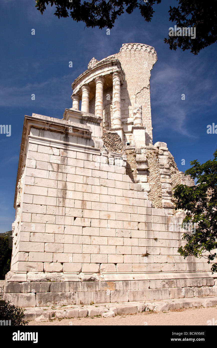 Roman monument trophy augustus trophy alpes -Fotos und -Bildmaterial in ...