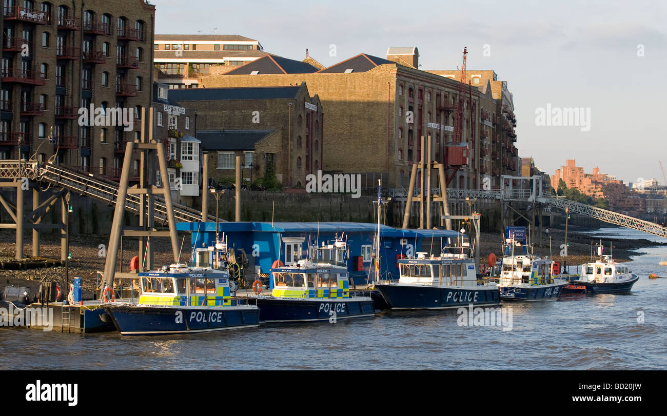 London marine polizei -Fotos und -Bildmaterial in hoher Auflösung – Alamy