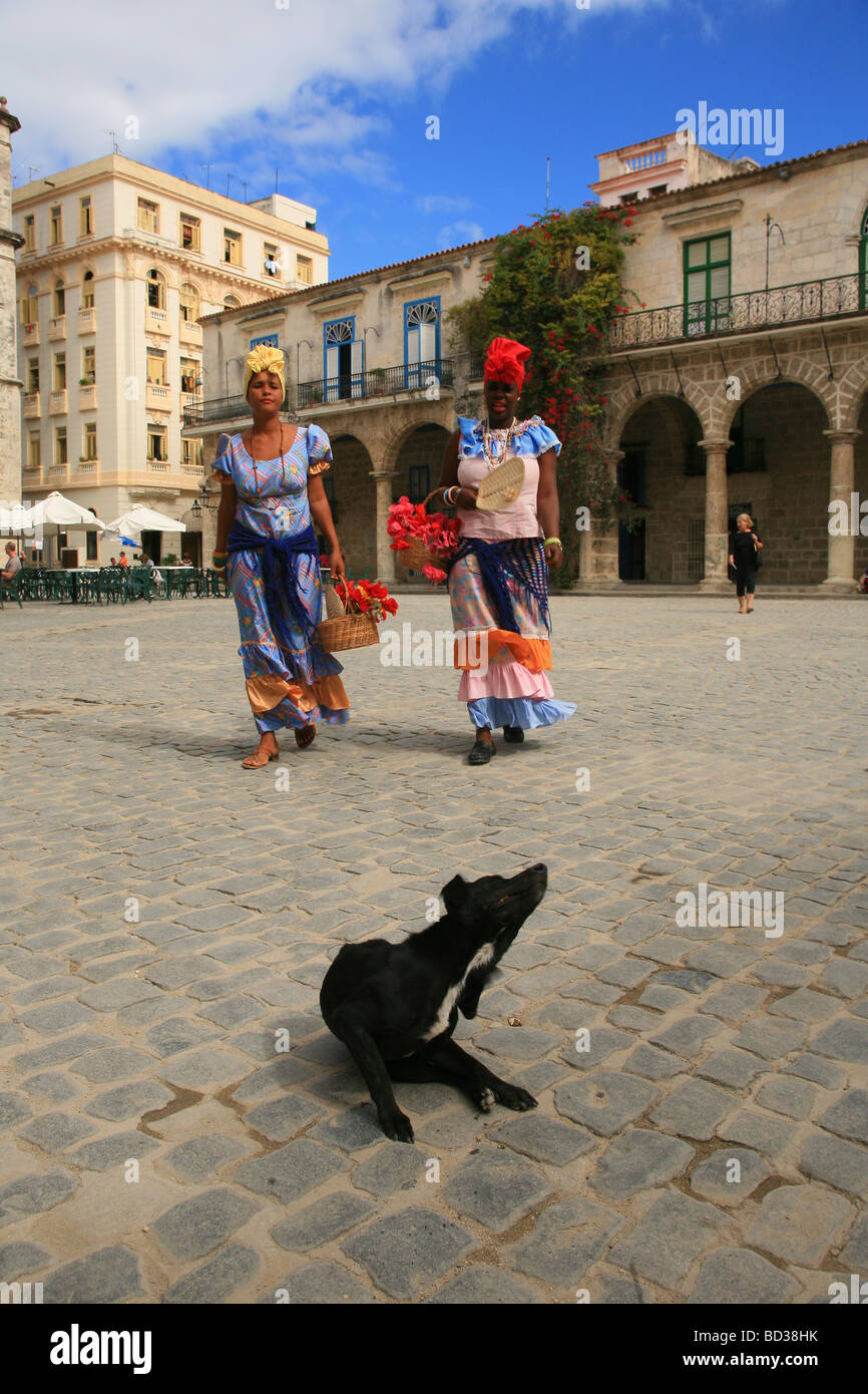 Traditionelles kleid in kuba -Fotos und -Bildmaterial in hoher ...