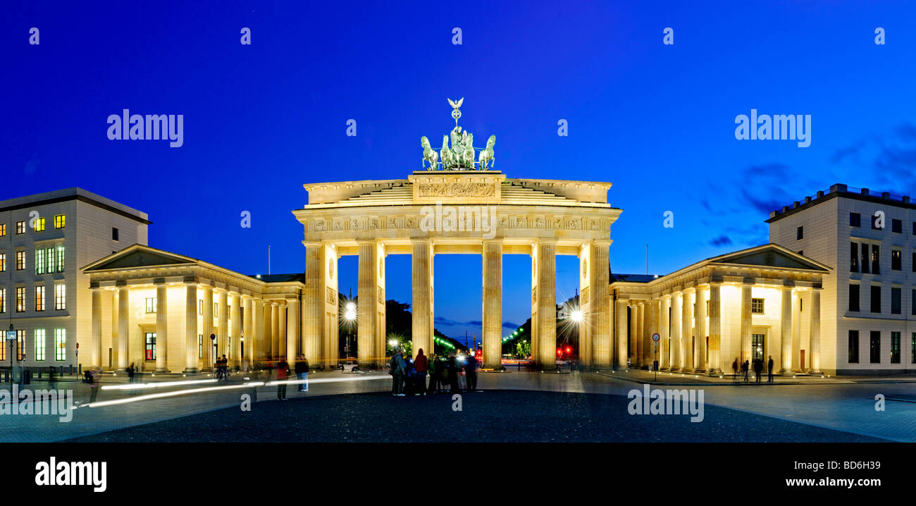 Nacht Schuss auf das Brandenburger Tor (Brandenburger Tor) in Berlin ...