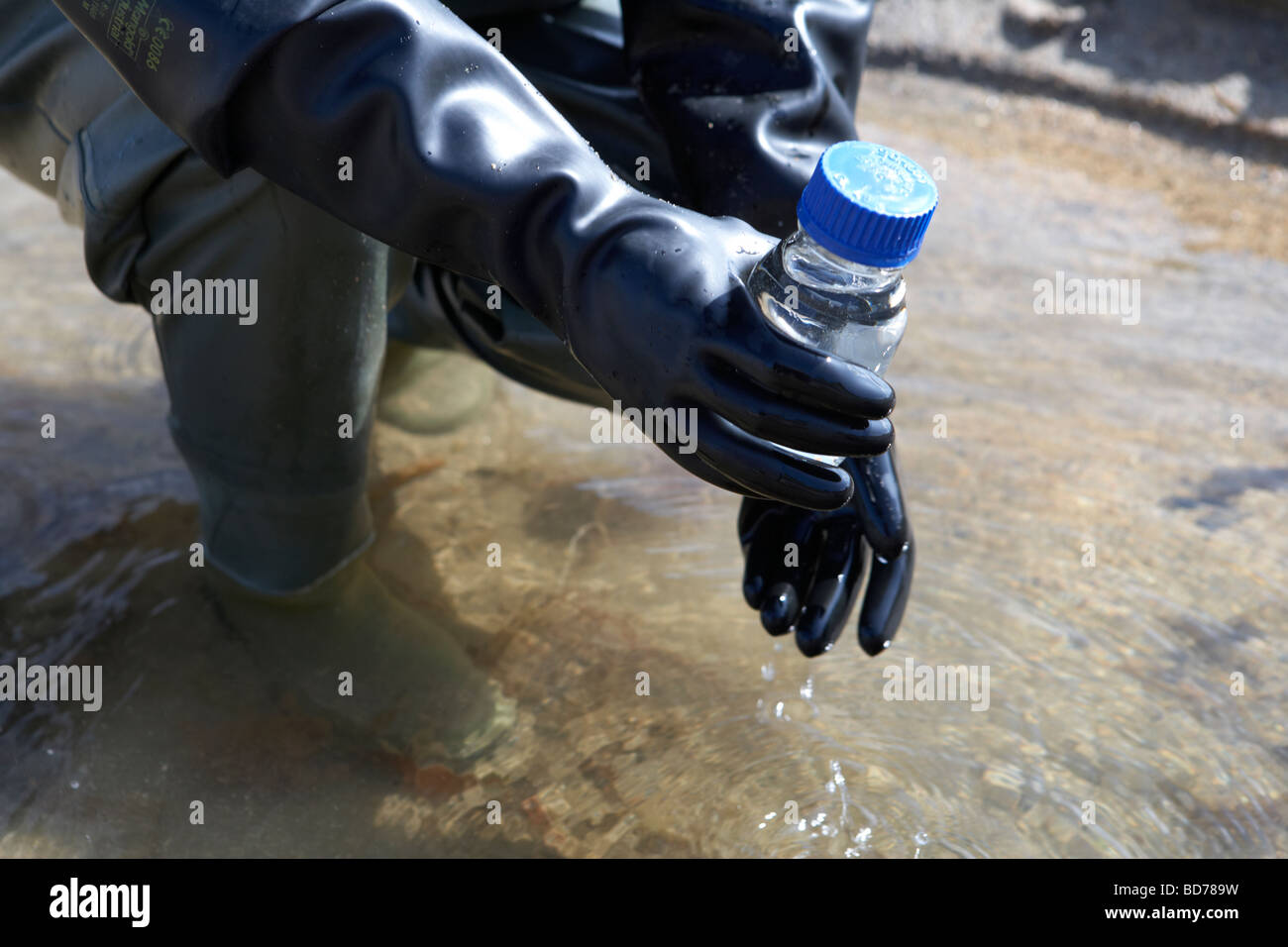 Measuring water quality -Fotos und -Bildmaterial in hoher Auflösung – Alamy