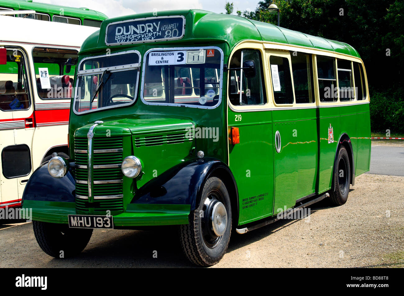 Klassischer bedford bus -Fotos und -Bildmaterial in hoher Auflösung – Alamy