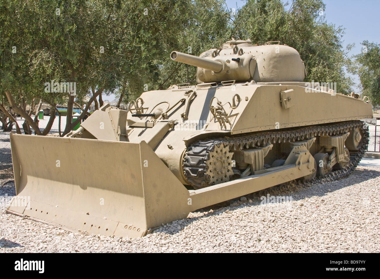 M4a3 bulldozer -Fotos und -Bildmaterial in hoher Auflösung – Alamy