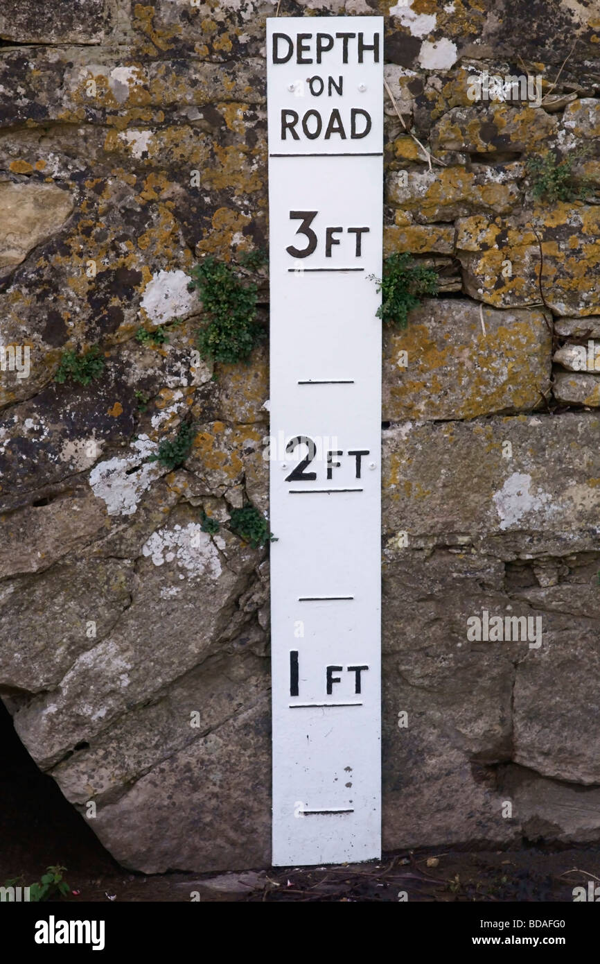 Wasserstands pegelmesser -Fotos und -Bildmaterial in hoher Auflösung ...