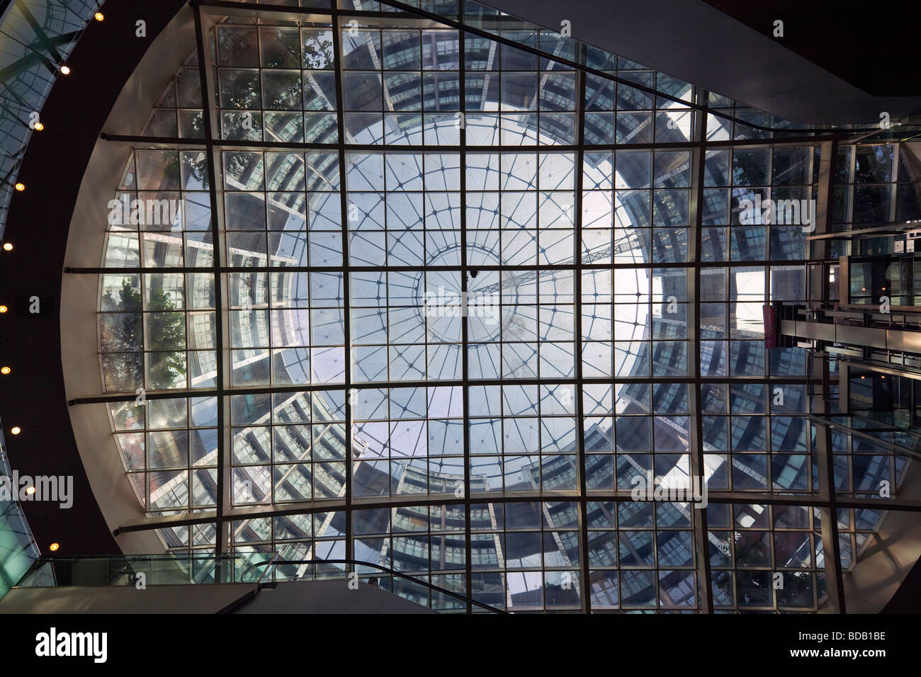 Innenraum des Gasometer, Gasometer City, Simmering, Wien, Österreich ...