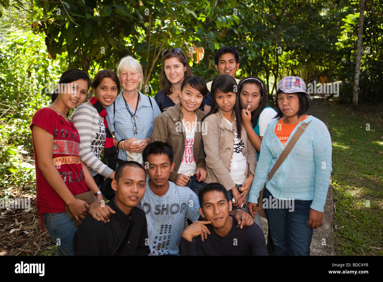 Indonesien Sulawesi Tana Toraja Kete Kesu Gruppe von jungen ...