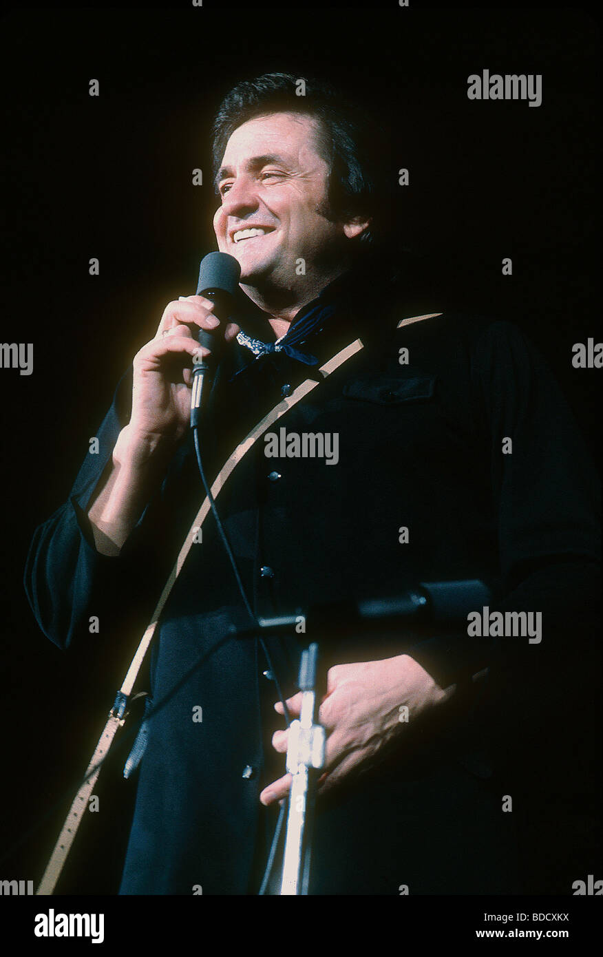 JOHNNY CASH - uns Country-Musiker und Schauspieler im Jahr 1973 ...