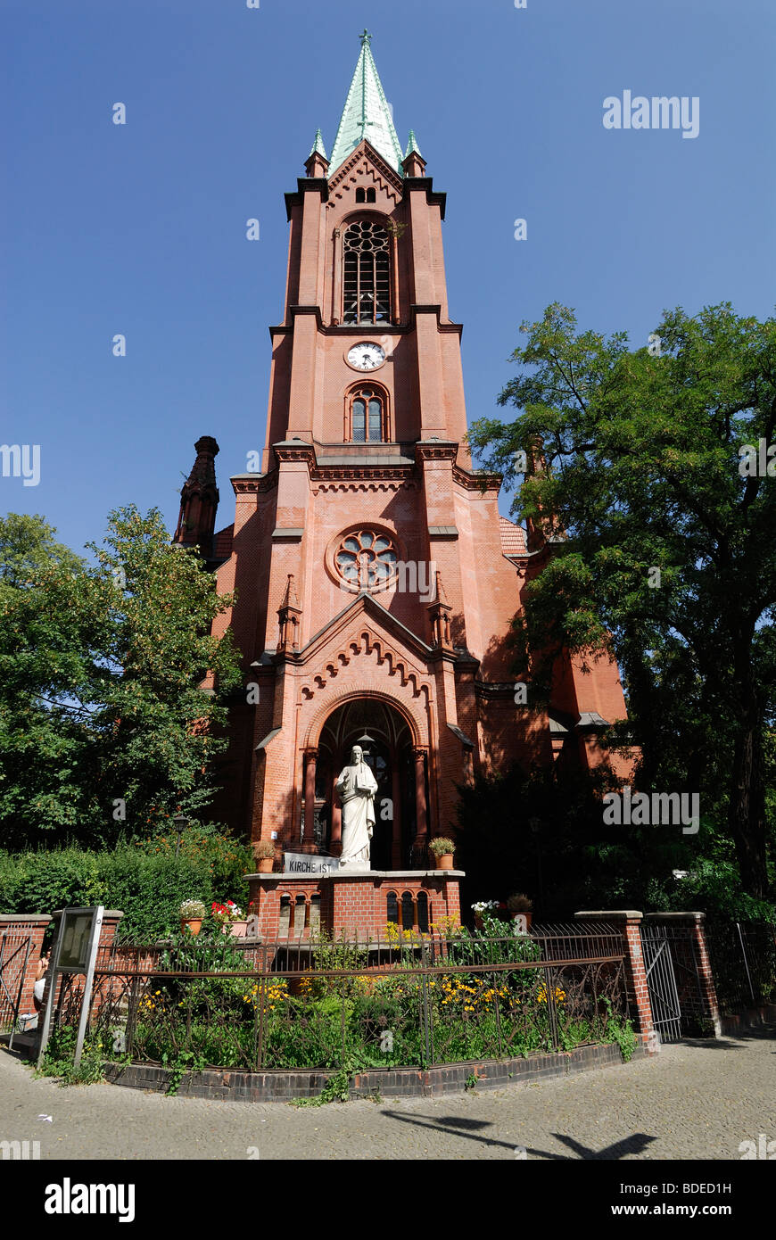 Berliner gethsemane kirche -Fotos und -Bildmaterial in hoher Auflösung – Alamy