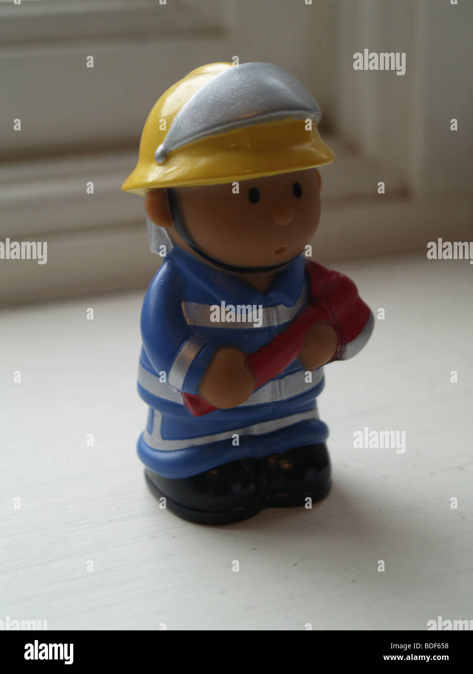 Feuerwehrmann Hut Stockfotos und -bilder Kaufen - Alamy