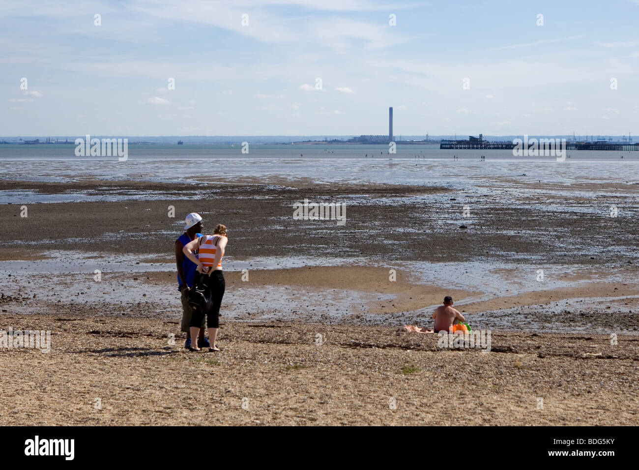 Menschen am Strand von Southend on Sea Stockfotografie - Alamy