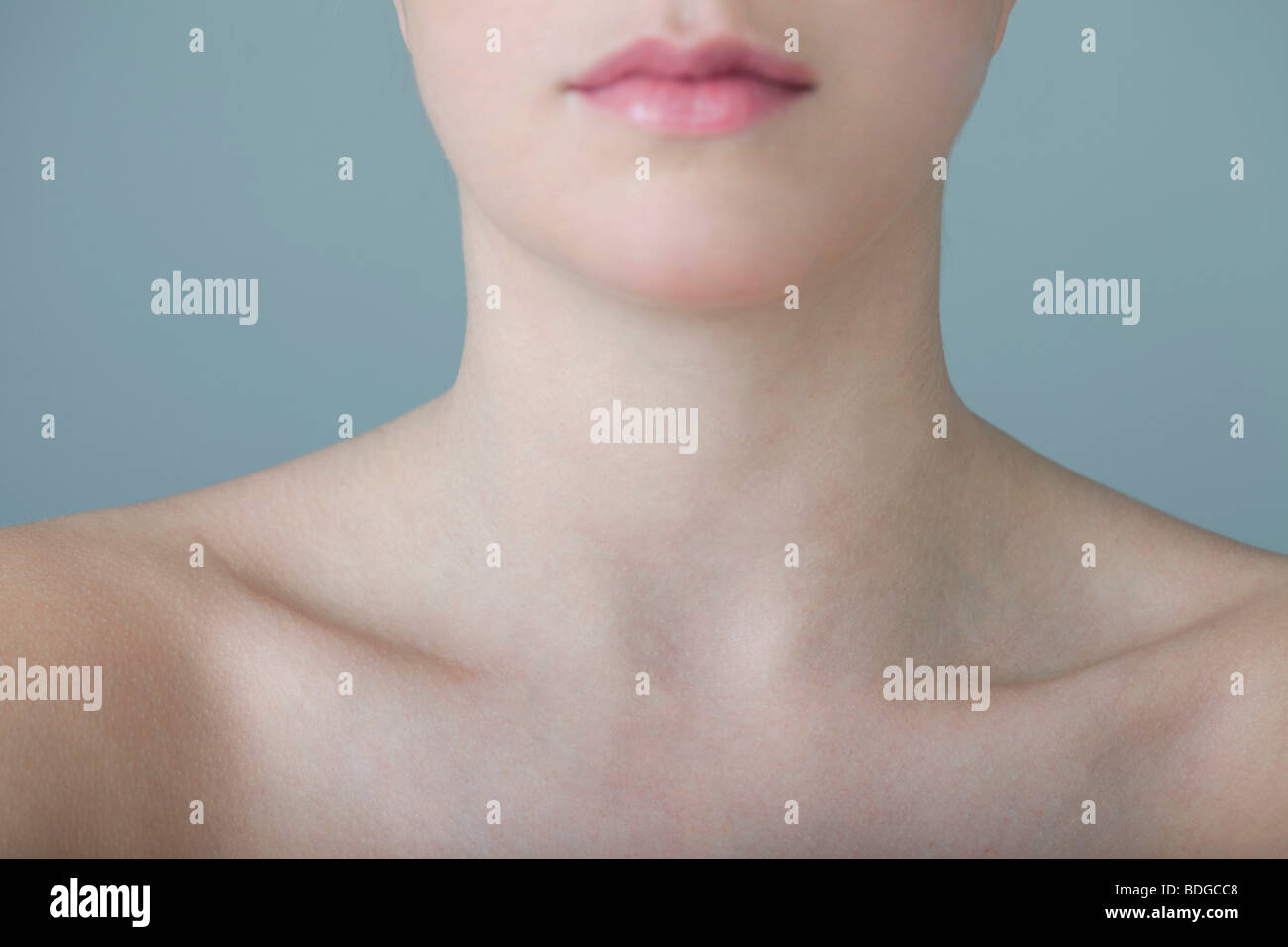 Human neck -Fotos und -Bildmaterial in hoher Auflösung – Alamy