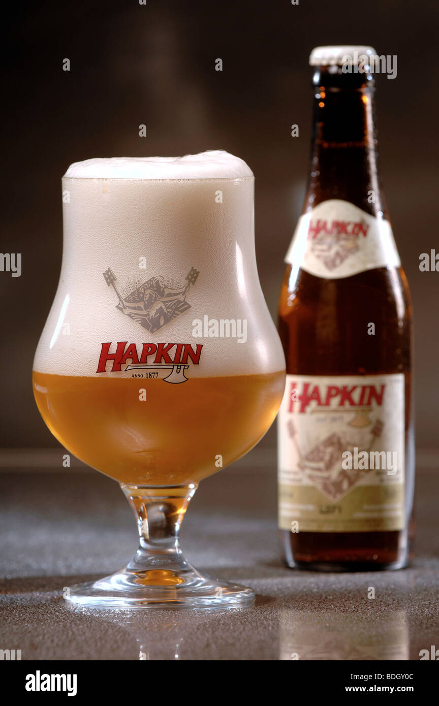Belgisches bierglas -Fotos und -Bildmaterial in hoher Auflösung - Seite ...