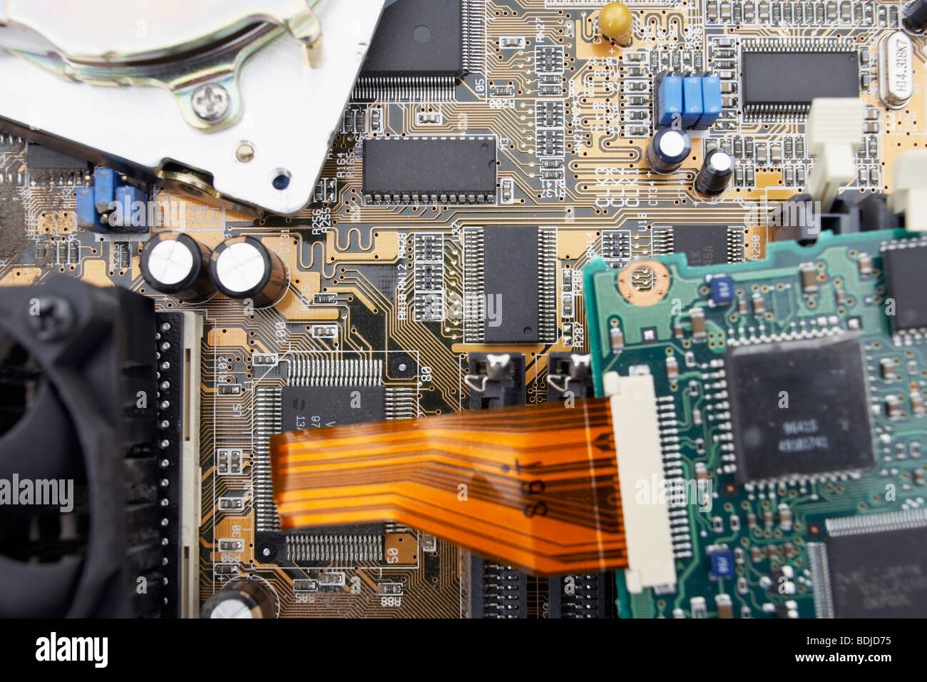 Computer weggeworfen -Fotos und -Bildmaterial in hoher Auflösung – Alamy