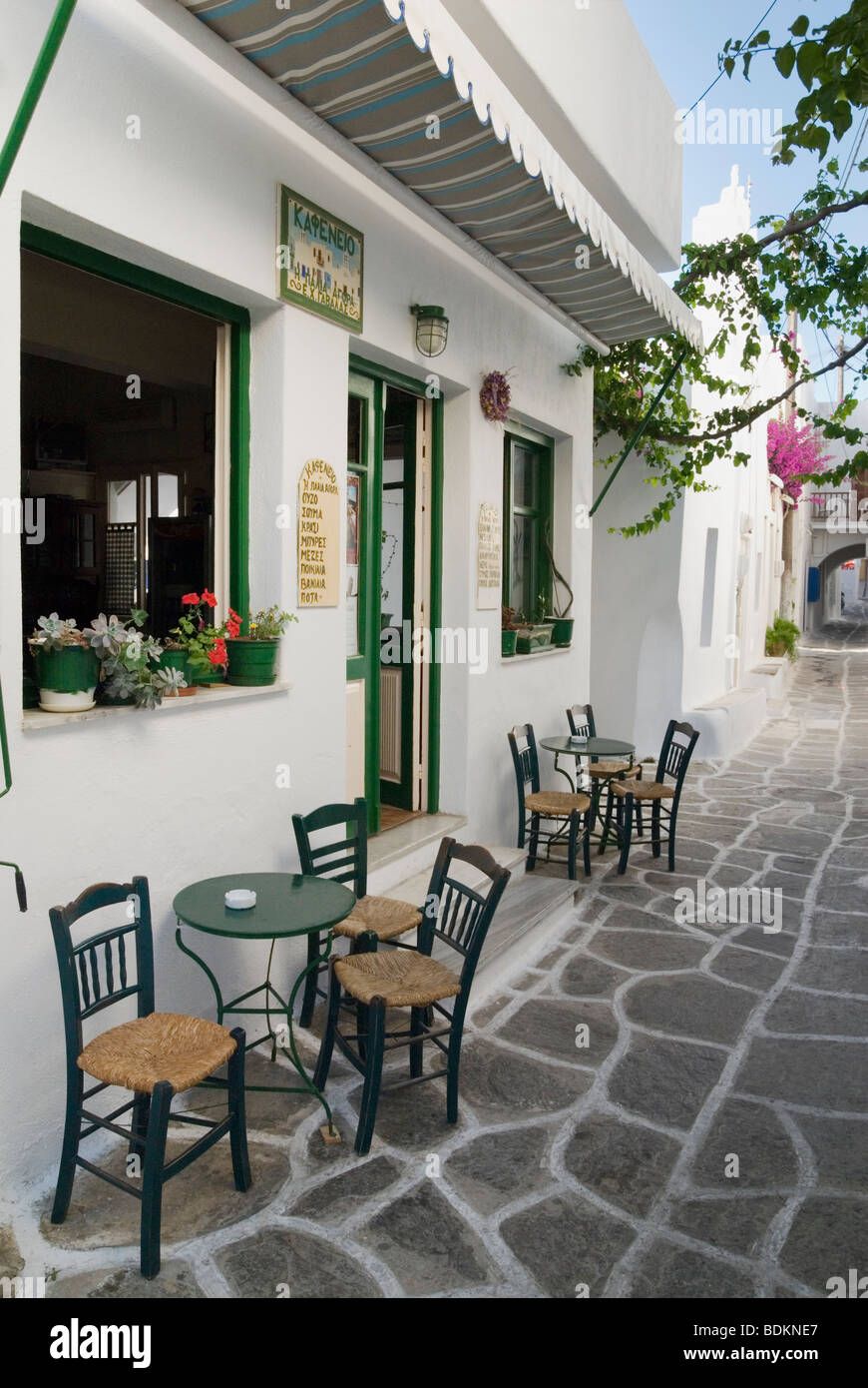 Traditionelles kafenion -Fotos und -Bildmaterial in hoher Auflösung – Alamy