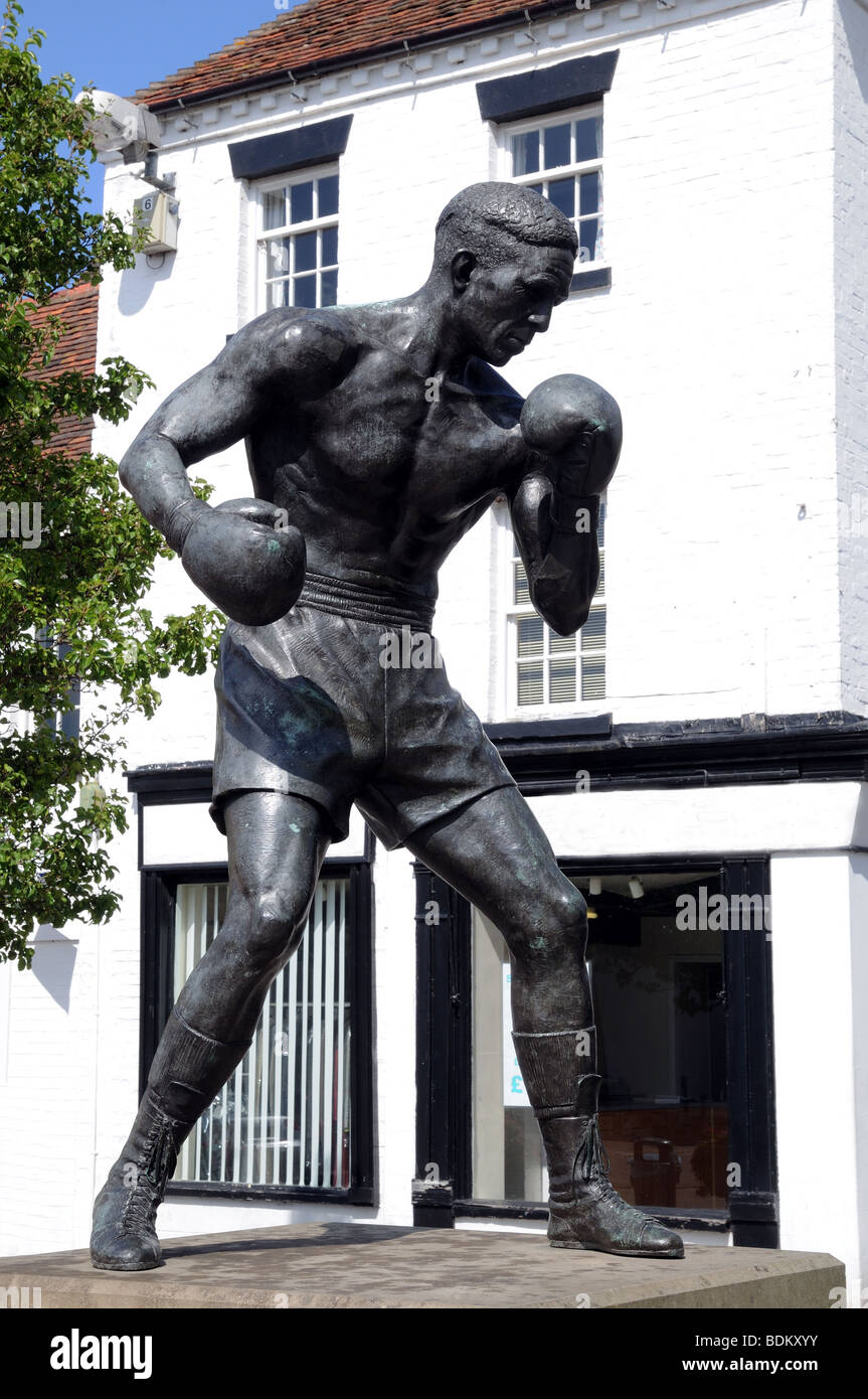 Statue von randolph turpin -Fotos und -Bildmaterial in hoher Auflösung ...