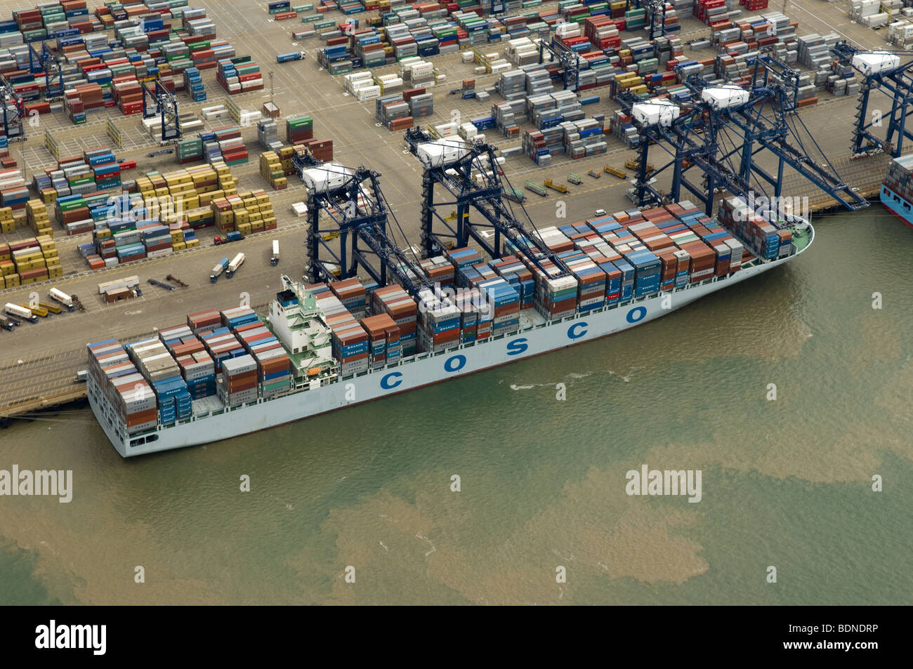 Cosco Europe Stockfotos und -bilder Kaufen - Alamy