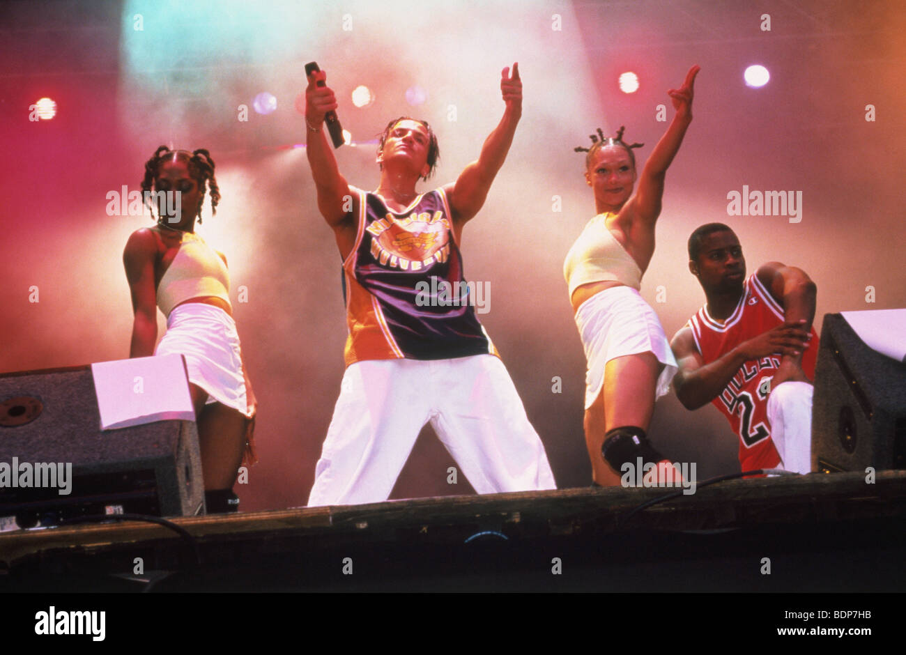 Andre sänger -Fotos und -Bildmaterial in hoher Auflösung – Alamy