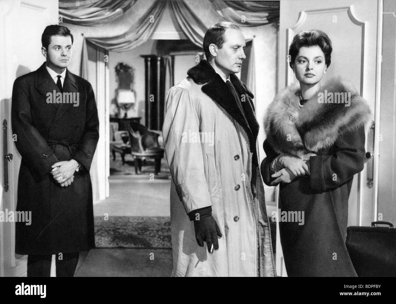L ' Affaire Nina B. Baujahr: 1961 Regie: Jacques Dacqmine, Robert ...