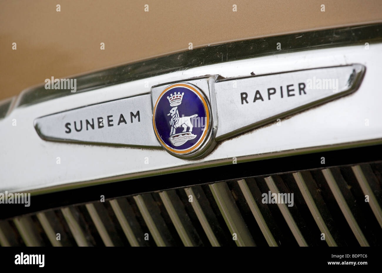 Sonnenstrahl auto -Fotos und -Bildmaterial in hoher Auflösung – Alamy