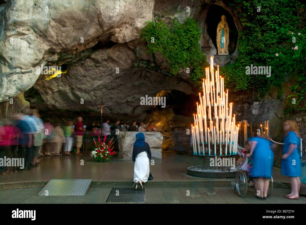 Heiligtum unserer lieben frau von der grotte -Fotos und -Bildmaterial in hoher Auflösung – Alamy