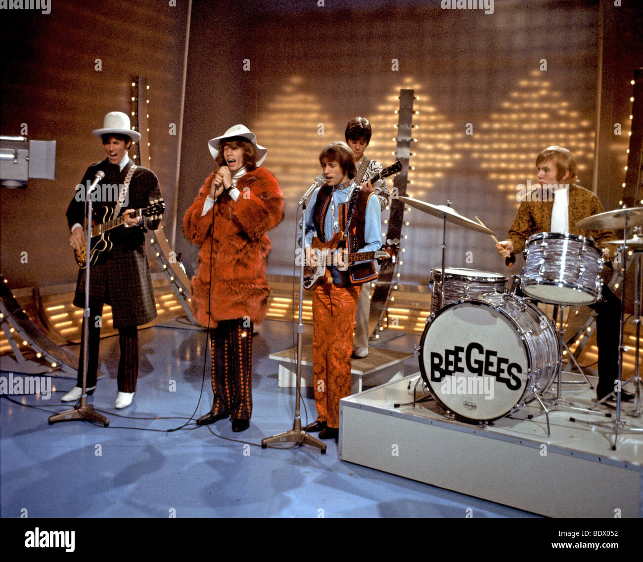 The bee gees 1967 -Fotos und -Bildmaterial in hoher Auflösung – Alamy