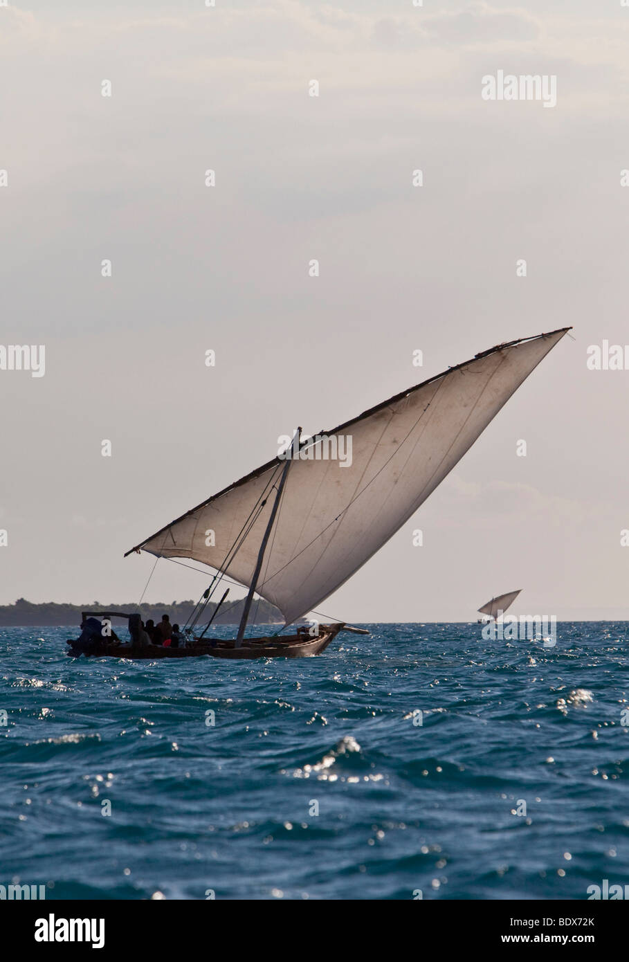 Dhau boot sansibar Stockfotos und -bilder Kaufen - Alamy