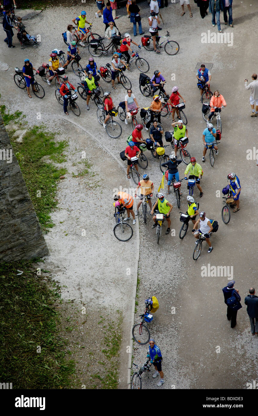 Fahrradfahrer von oben gesehen -Fotos und -Bildmaterial in hoher ...