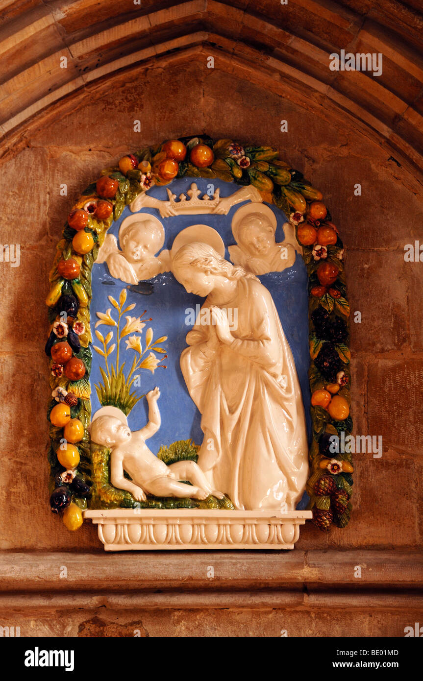 Gothic relief sculptures -Fotos und -Bildmaterial in hoher Auflösung ...