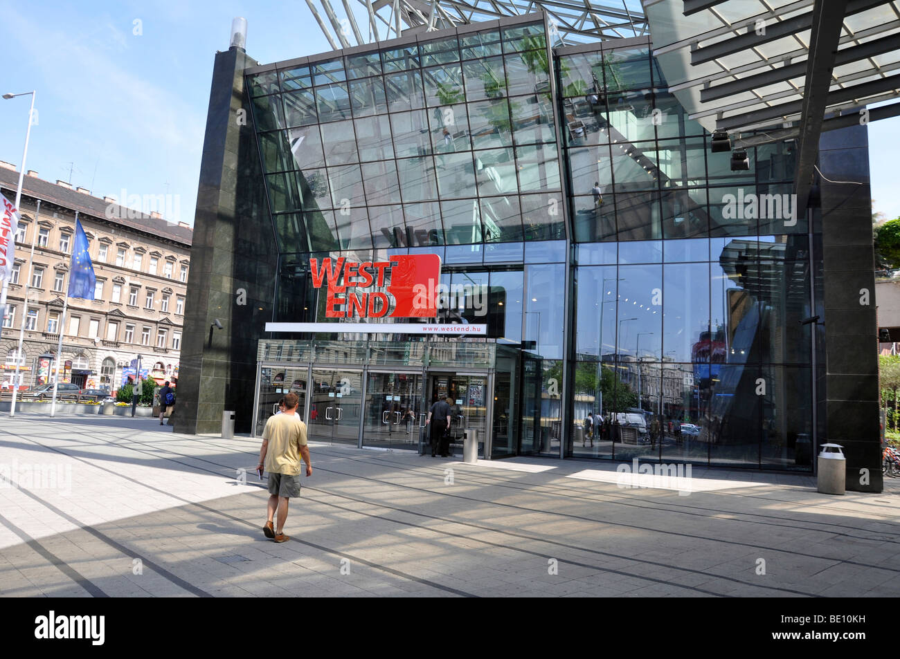 Osteuropa, Ungarn, Budapest, Shopping-Mall - Westend Stockfotografie ...