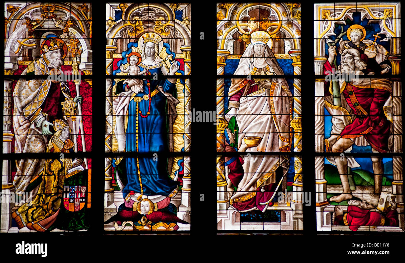 Cologne cathedral window -Fotos und -Bildmaterial in hoher Auflösung ...