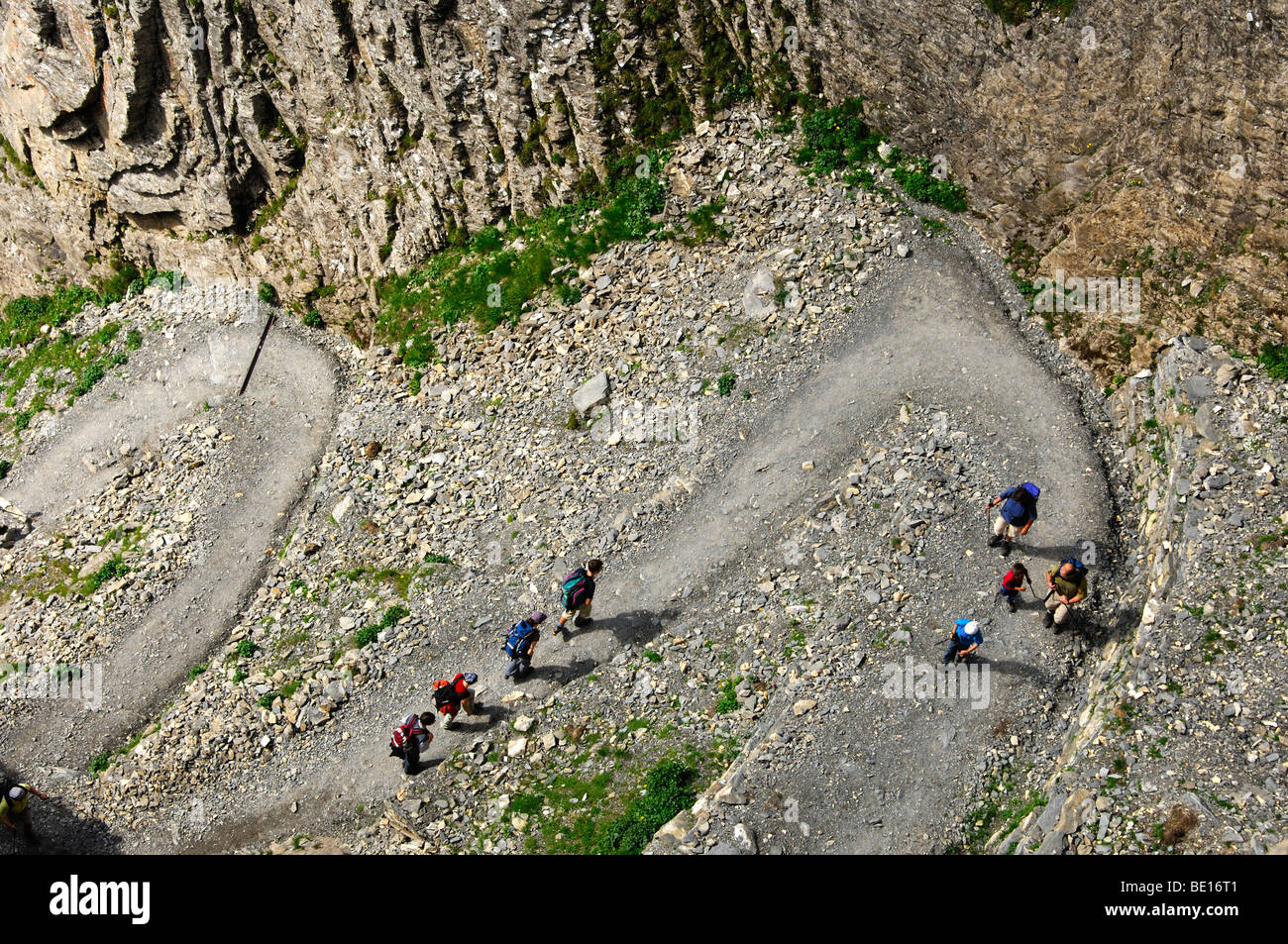 Gemmi pass trail -Fotos und -Bildmaterial in hoher Auflösung – Alamy